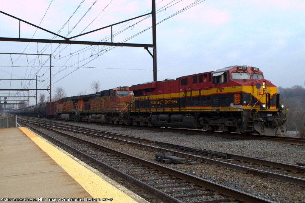 KCS ES44AC 4787 leads K044-02
